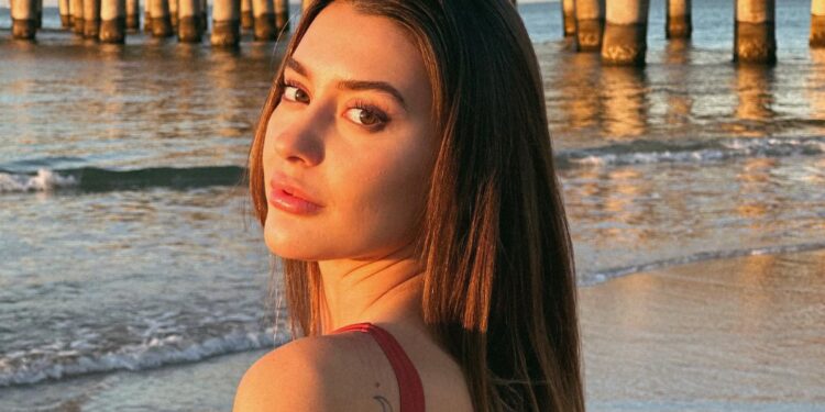 Aleyna Elibol Kimdir? - MaksatBilgi
