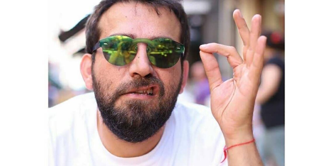 Maksut Aşkar Kimdir? - MaksatBilgi